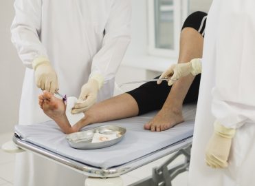 Skin Substitutes: Benefits and challenges in wound healing - DR ...